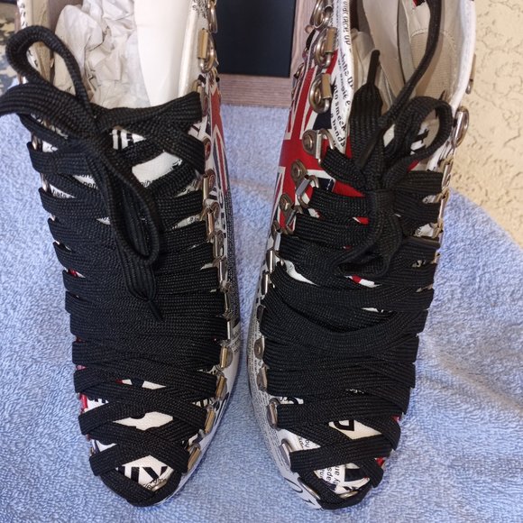 Redkiss | Shoes | Daring Platform Graffiti Heels | Poshmark